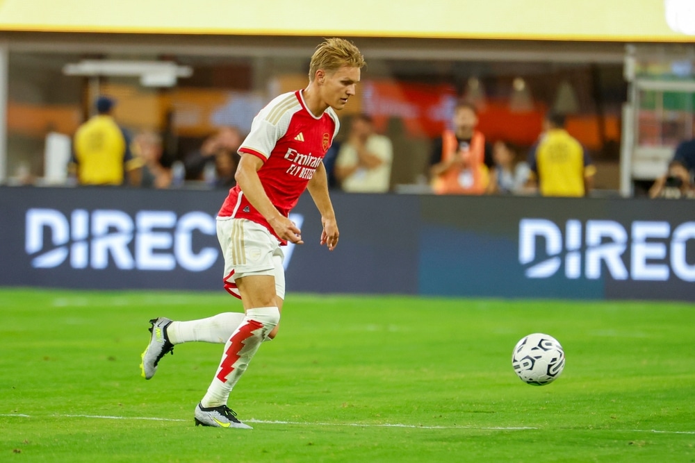 Arsenal 2-0 Luton Town: Smith Rowe provides spark as Gunners go top
